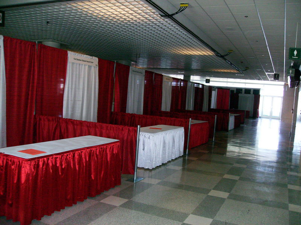Pipe & Drape Booths | Indestructo Rental Company Inc.